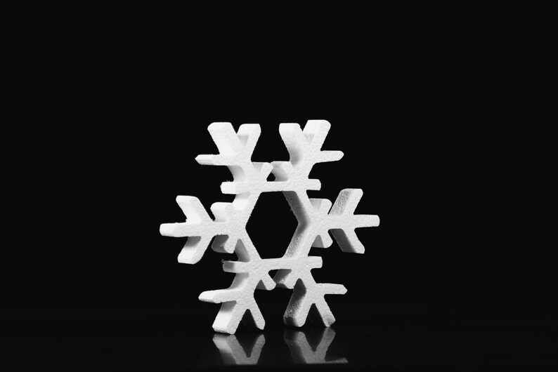 Snowflake - Large 16" - Wholesale Packs - Naked Foam